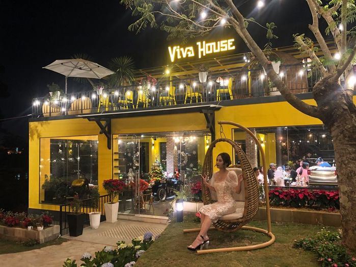 Ghé quán cafe Viva House Đà Lạt ngắm view triền đồi thông 360 độ - Happy Day Travel